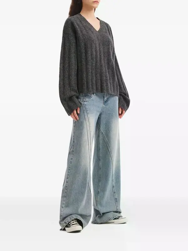 TOUT A COUP V-neck Long Sleeve Sweater - Grey