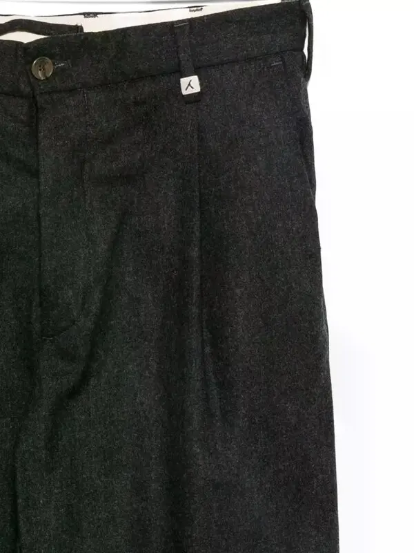 MYTHS Pleated Trousers
