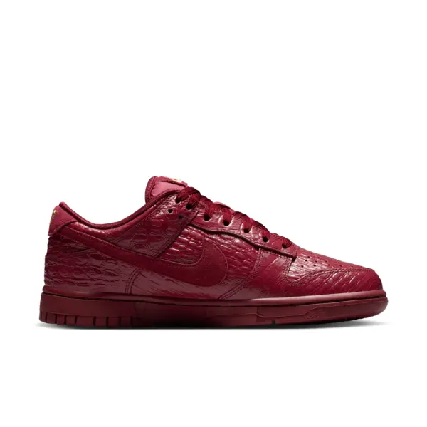Nike Dunk Low Sneakers - Red