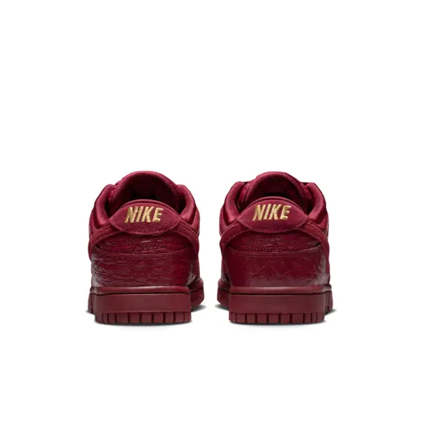 Nike Dunk Low Sneakers - Red