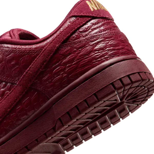 Nike Dunk Low Sneakers - Red