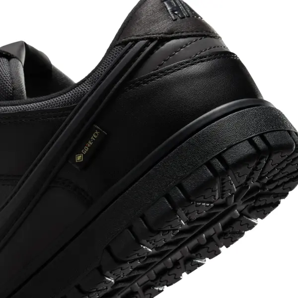 Nike Dunk Low Gore-tex Sneakers