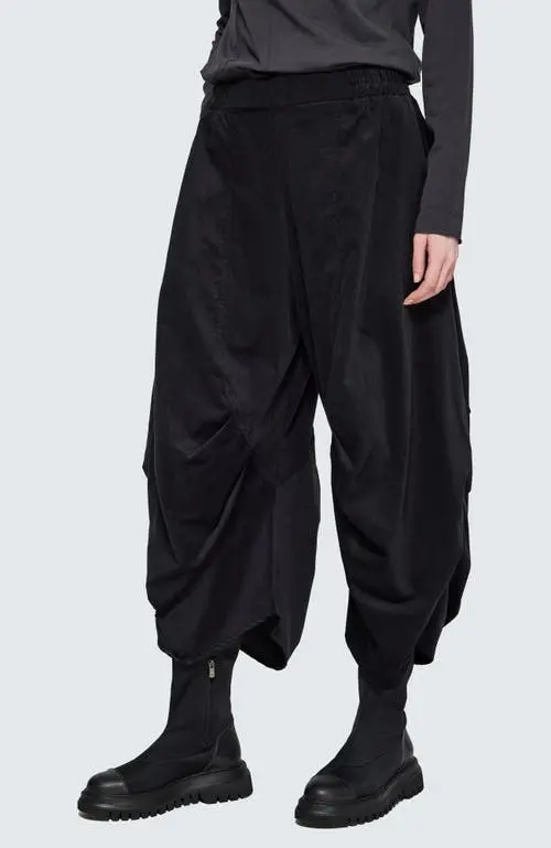 LUUKAA Noira Pleated Balloon Pants - Black
