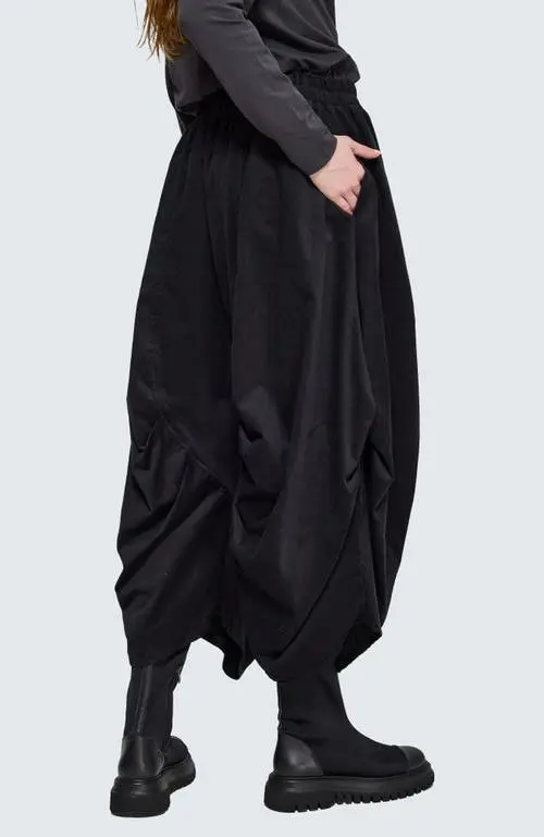 LUUKAA Noira Pleated Balloon Pants - Black