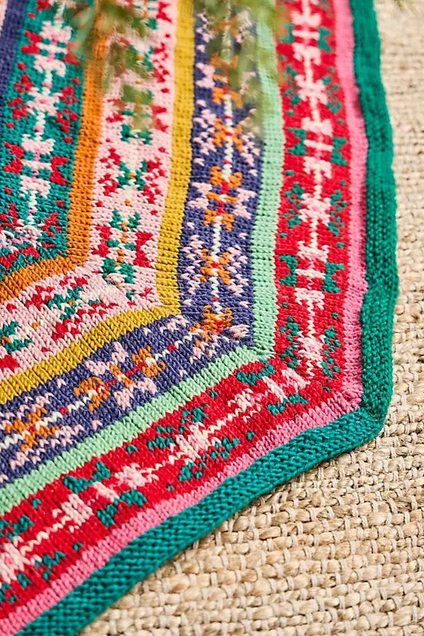 FRENCH KNOT Sedona Fairisle Tree Skirt