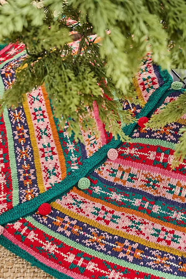FRENCH KNOT Sedona Fairisle Tree Skirt