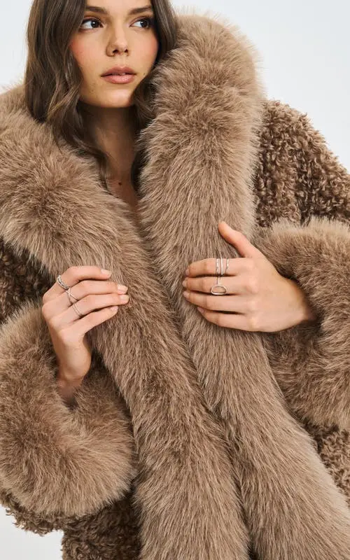 MISS CIRCLE NEW YORK Faux Shearling Fur Jumbo Kali Hooded Coat