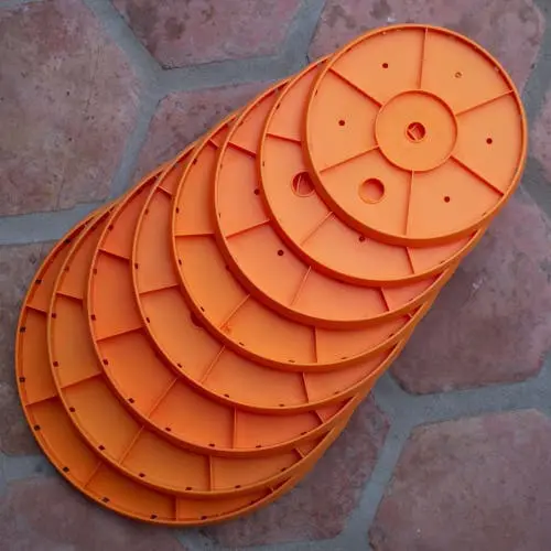 BLOEM Ups A Daisy Round Planter Lift Insert 17 Inch
