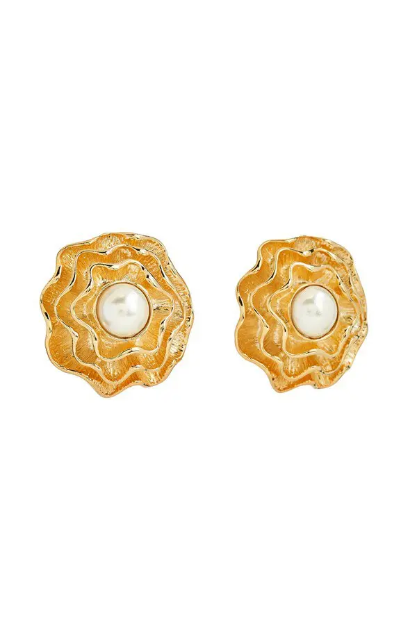 KENNETH JAY LANE Pearl Center Flower Clip-on Earrings - Floral