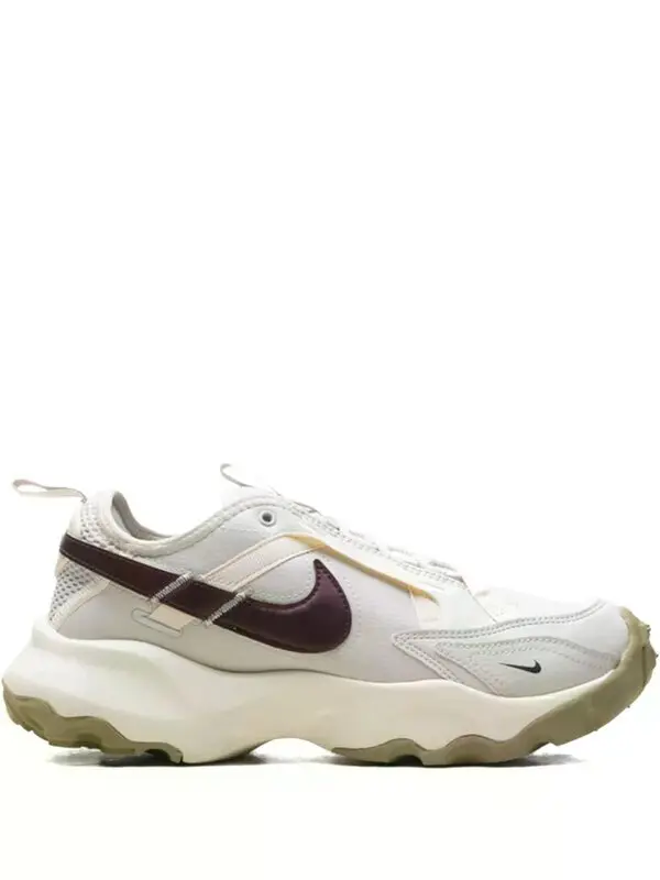 Nike Tc 7900 Lace-up Sneakers - Neutrals