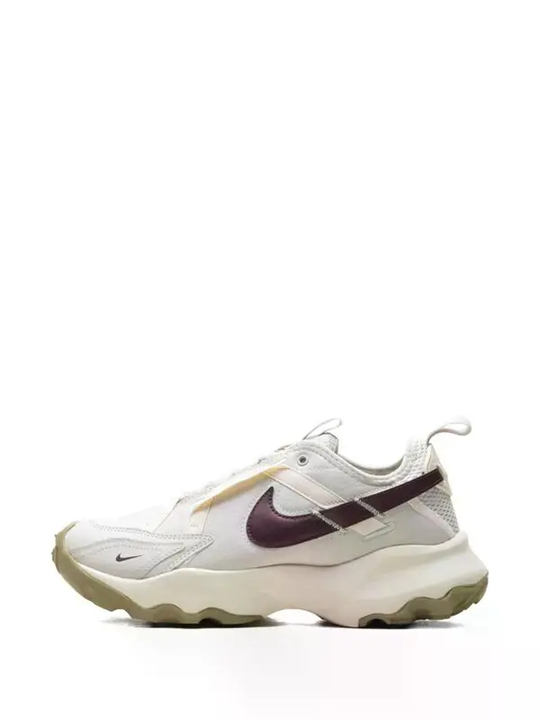 Nike Tc 7900 Lace-up Sneakers - Neutrals