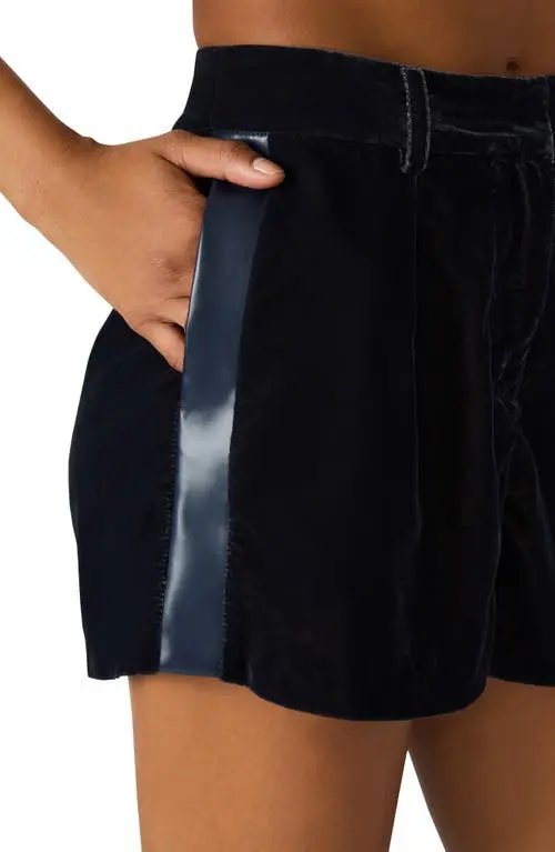 Steve Madden Minnetta Velvet Shorts