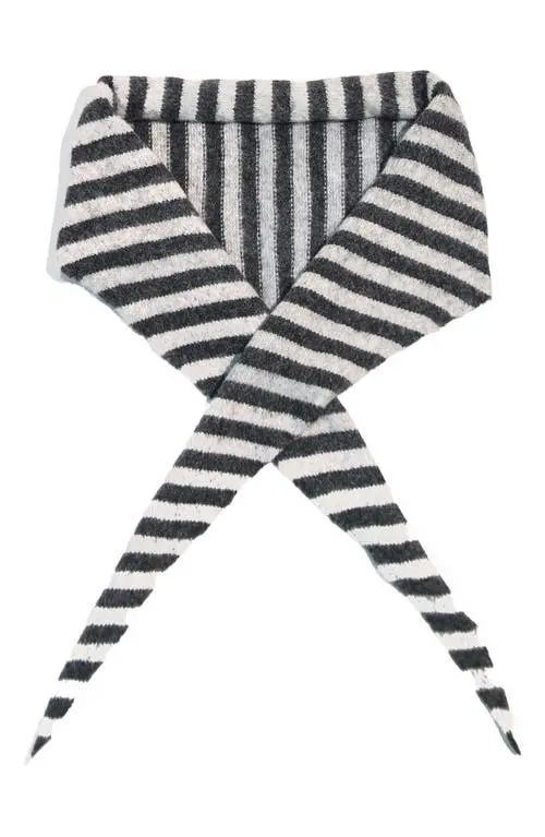 PETIT MOMENTS Paris Triangle Scarf - Grey/white