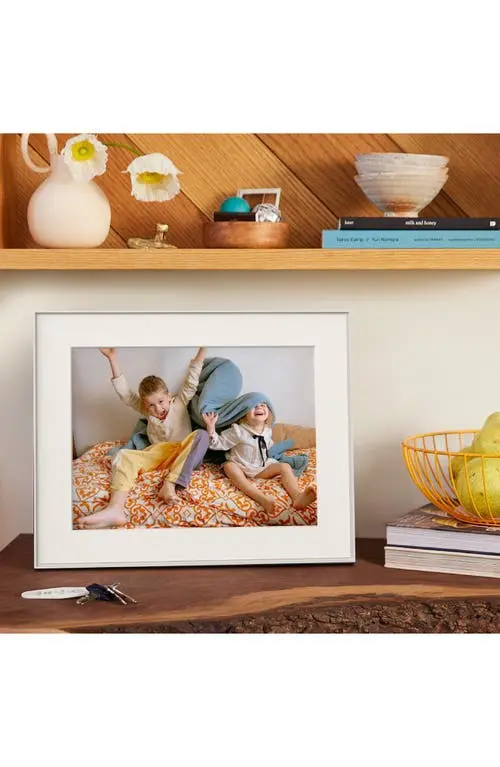 AURA FRAMES Walden 15-inch Digital Photo Frame