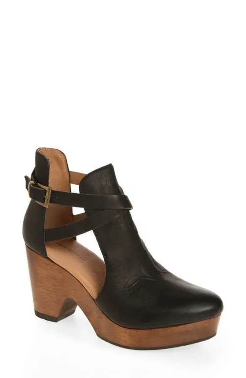 Free People Cedar Clog - Black