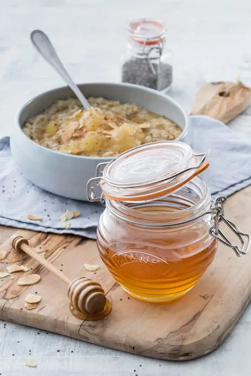 KILNER Honey Pot With Beechwood Dipper