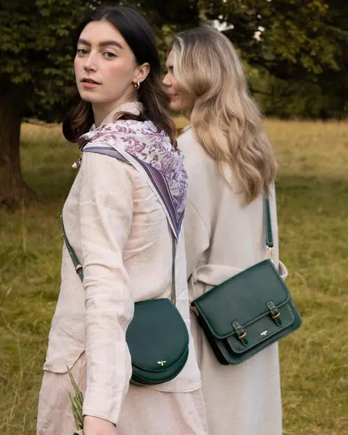 FABLE ENGLAND Classic Satchel With Bee Plaque - Green
