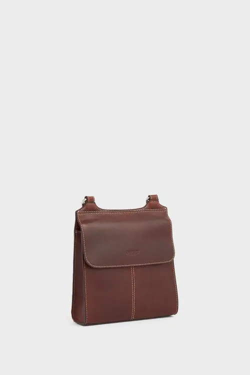 osprey brown leather crossbody bag Daylite Shoulder Sling Impeccably crafted in luxuriously supple grainy hide leather Womens Osprey London Red The