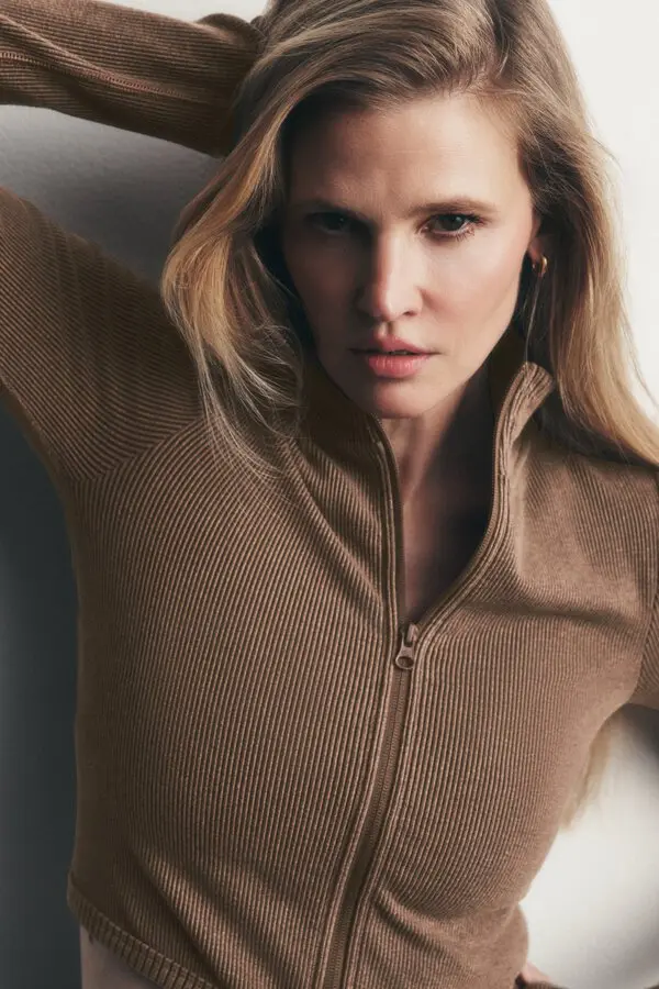 Alo Yoga Ribbed Two Tone Zip Up Jacket - Java Brown
