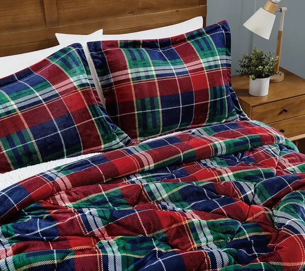 TRULY SOFT Cuddle Warmth Ivan Plaid King Comfor Ter Set
