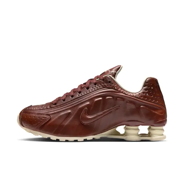 Nike Shox R4 Sneakers - Brown