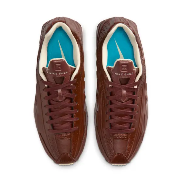 Nike Shox R4 Sneakers - Brown