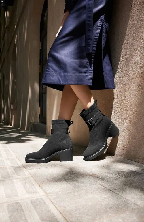 Vivaia Gisella Square-toe Water-repellent Heeled Boots - Black