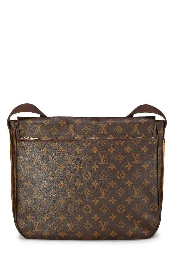 LOUIS VUITTON Monogram Messenger Bag