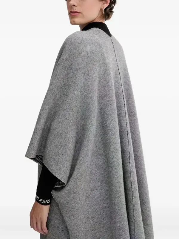 BENETTON Reversible Cape