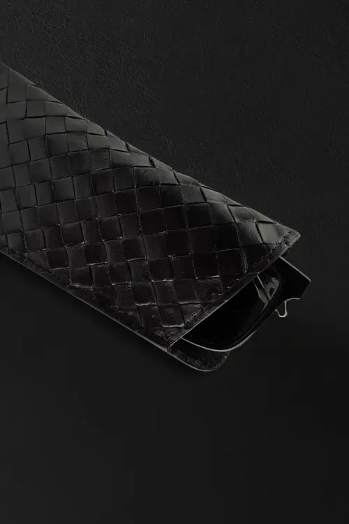 DEUX MAINS Woven Leather Sunglasses Case