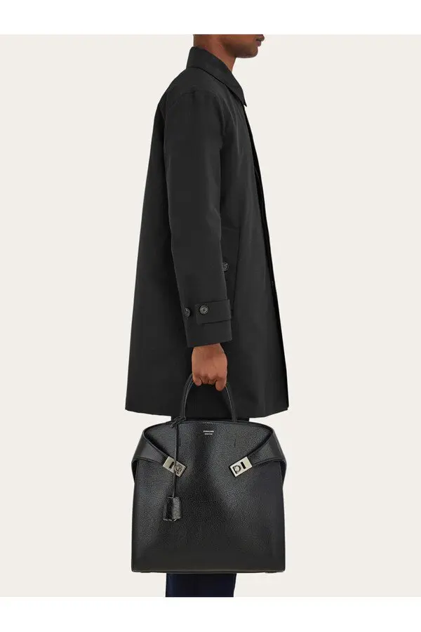 FERRAGAMO Hug Tote Bag - Black