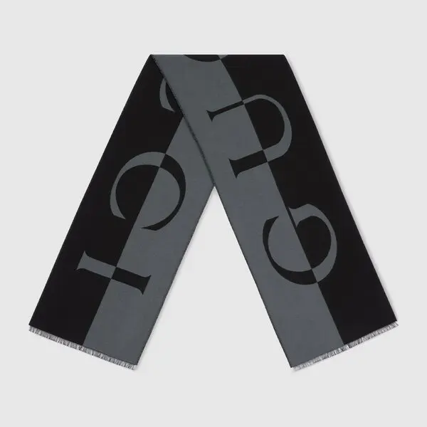Gucci Wool Scarf With Logo - Black