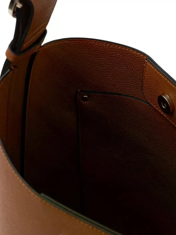 Guess Meridian Ii Shoulder Bag - Brown