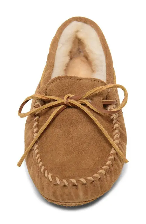 Minnetonka Genuine Sheepskin Lined Soft Sole Slipper