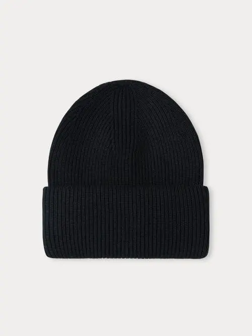 Gobi Cashmere Ribbed Beanie - Black