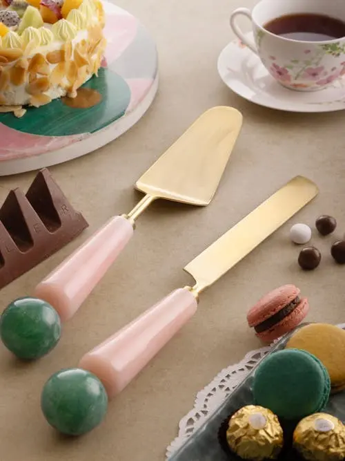 GAURI KOHLI Copenhagen Cake Servers