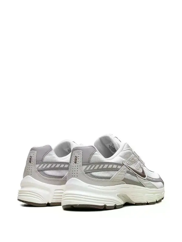 Nike Initiator Sneakers - White