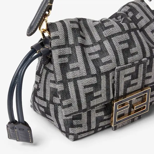 Fendi Mamma Baguette Small