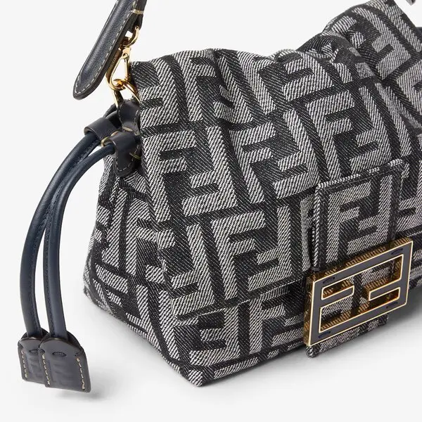 Fendi Mamma Baguette Small