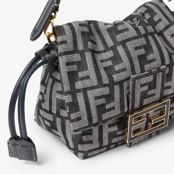 Fendi Mamma Baguette Small