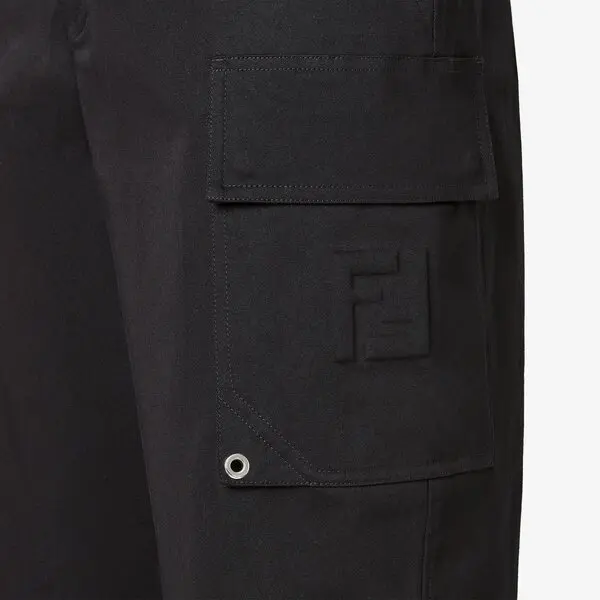 Fendi Cargo Trousers With Embossed Ff Logo - Black