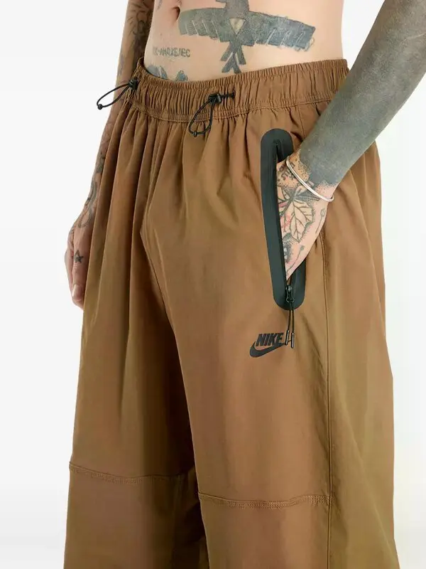 Nike Elasticated-waistband Trousers