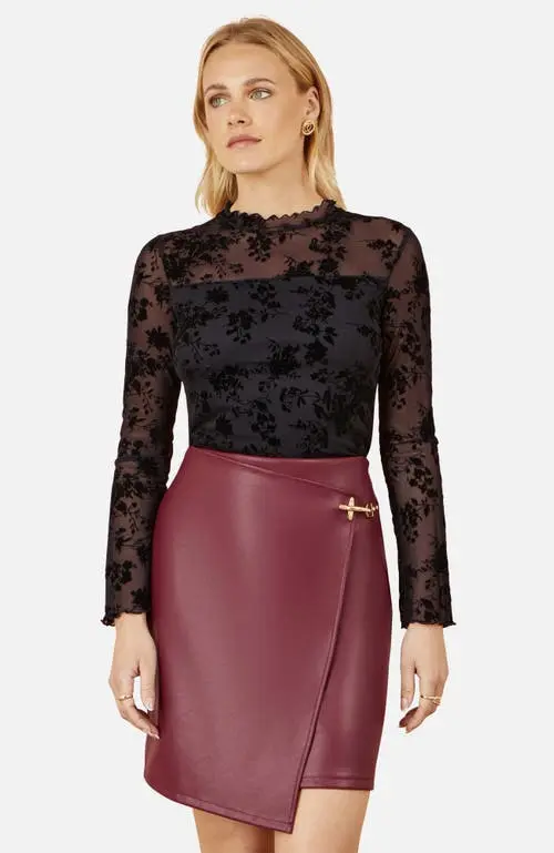 YUMI Flocked Floral Stretch Mesh Top