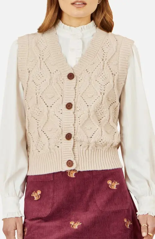 YUMI Button-up Chunky Cable Knit Vest