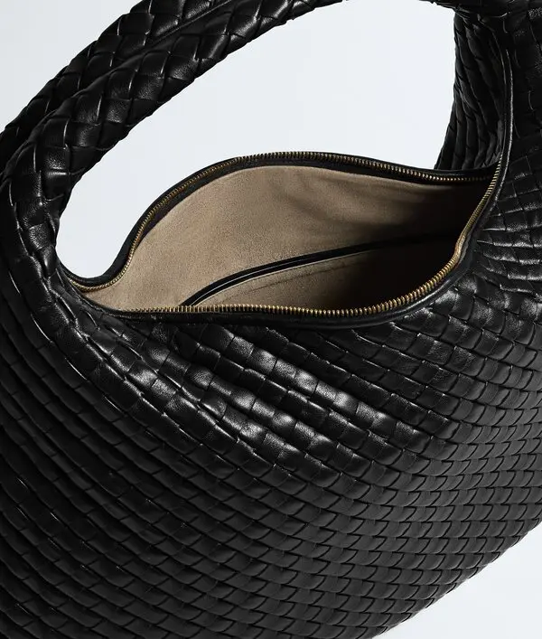Bottega Veneta Maxi Veneta - Black