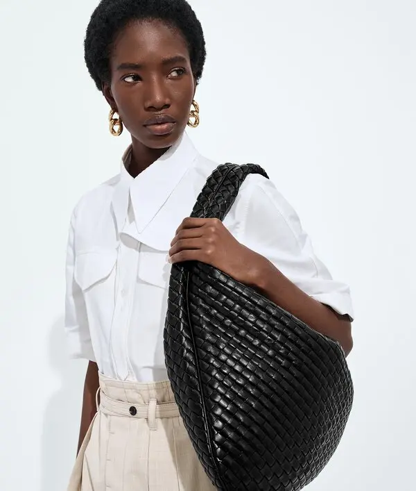 Bottega Veneta Maxi Veneta - Black