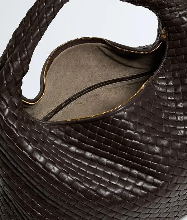 Bottega Veneta Maxi Veneta Shoulder Bag - Fondant