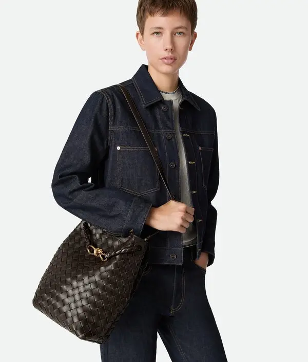 Bottega Veneta Andiamo Bucket Bag - Fondant