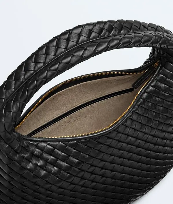 Bottega Veneta Padded Intrecciato Shoulder Bag - Black