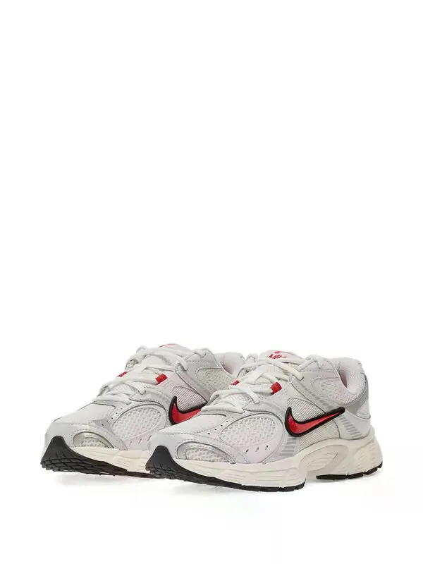 Nike V5 Rnr Sneakers